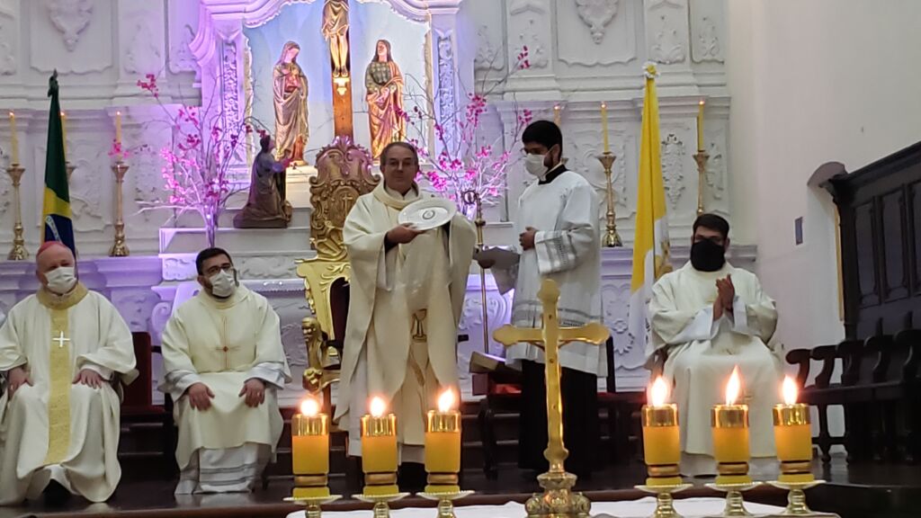 40 anos de presbiterado do Pe. David Antônio Coelho - Arquidiocese de ...